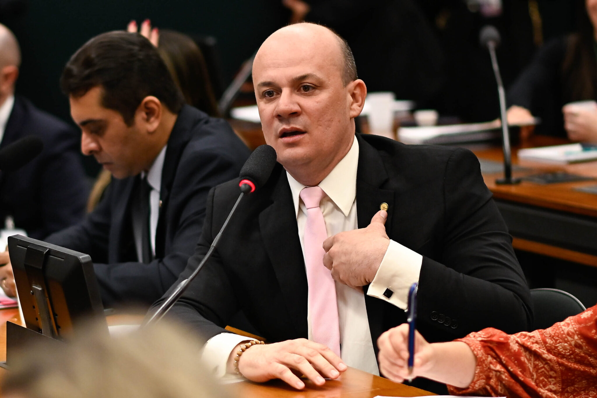 Oposição define novo líder na Câmara dos Deputados para 2026 ...